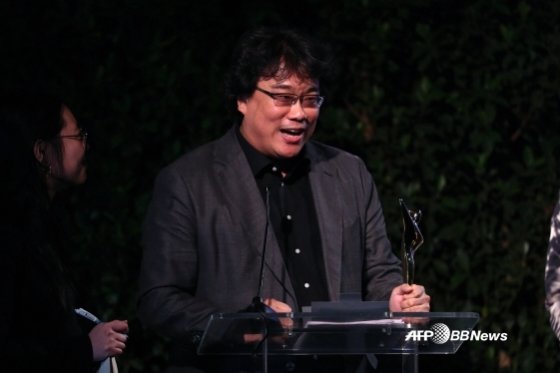 奉俊昊发表获奖感言电影是唯一的语言 STARNEWS