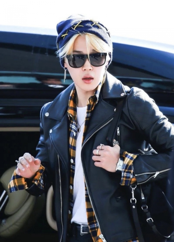 '올블랙' 방탄소년단 지민, 美텍사스주 스페인어 수업 깜짝 등장..GLOBAL IT BOY JIMIN | 스타뉴스