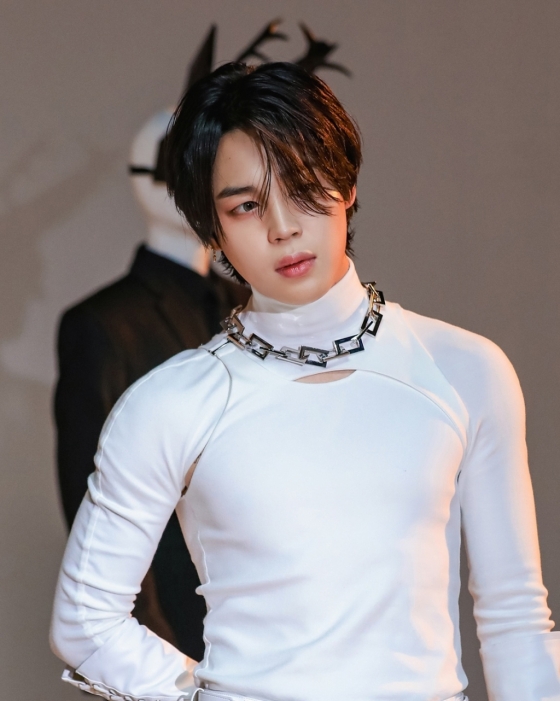 방탄소년단 지민, 21세기 美의 기준..동서양 넘나드는 아름다움 'MUSE JIMIN' - 스타뉴스