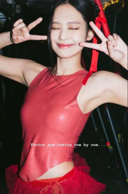 블랙핑크 제니, ♥하면 닮는다더니..'지수처럼 나온' 콘서트 근황 - 스타뉴스