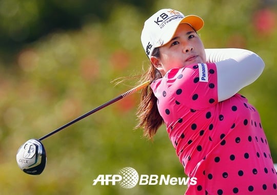 박인비, HSBC 위민스 챔피언스 3R 4언더파..13언더파 단독 선두 - 스타뉴스
