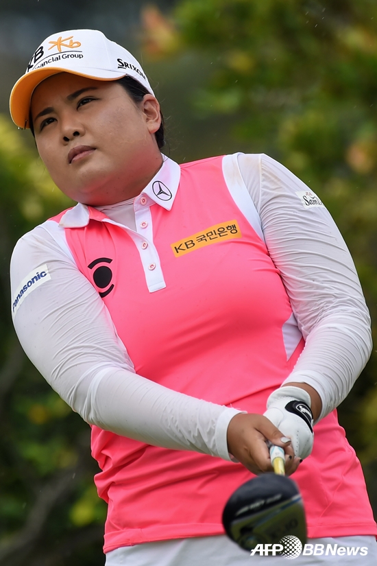 [LPGA] 박인비, HSBC 우먼스 챔피언십 2R 단독 1위 - 스타뉴스