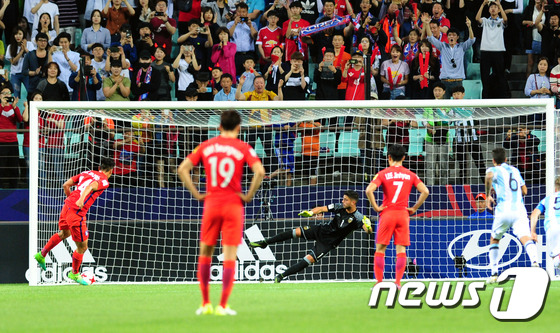 FIFA, U-20 WC 16강부터 새 승부차기 시스템 첫 선 - 스타뉴스