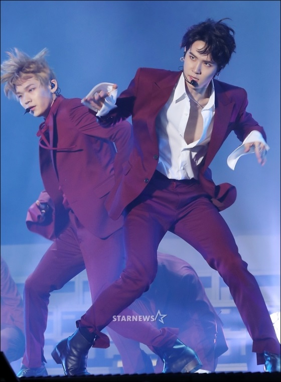 JBJ 김동한 "뮤비 촬영 중 정수리에 불똥..머리 탔다" | 스타뉴스