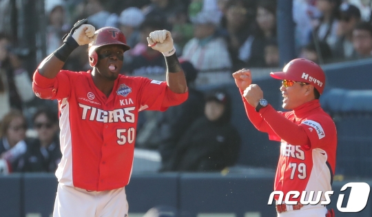 [KS4] '3안타' KIA 버나디나 "시리즈 MVP? 승리만 생각한다"(일문일답) - 스타뉴스