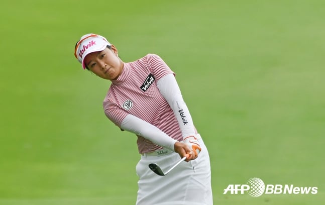 [LPGA] 최운정, HSBC 챔피언십 2R 4위 유지..다니엘 강, 선두 - 스타뉴스