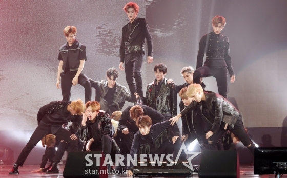 NCT, 18명 멤버 총 출동..무한 매력으로 총공격 시작(종합) | 스타뉴스