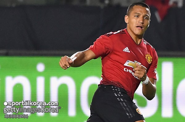 [EPL 8R] '산체스 역전골' 맨유, 뉴캐슬에 극적인 3-2 승리 - 스타뉴스