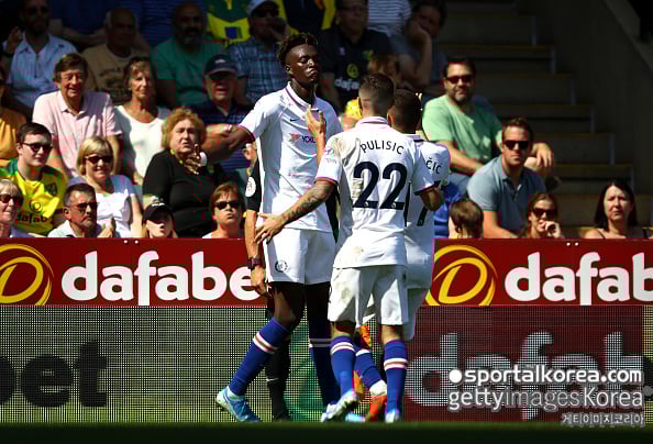 [EPL 3R] ‘아브라함 멀티골’ 첼시 첫 승, 노리치와 난타전 끝에 3-2 승... 램파드 데뷔승 - 스타뉴스