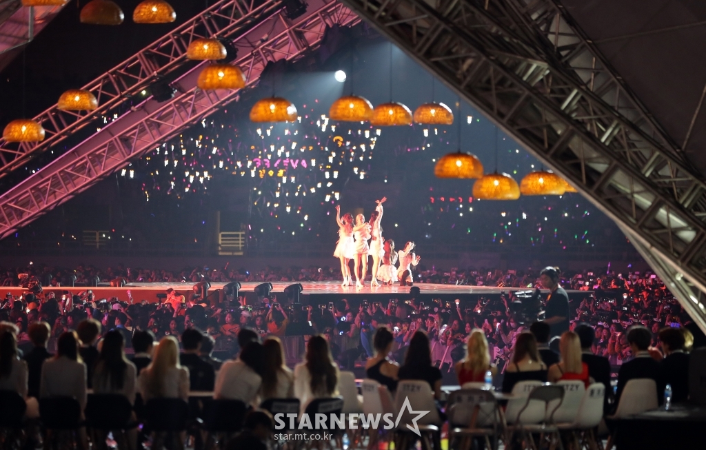 포토]화려한 '2019 AAA 인 베트남' | 스타뉴스