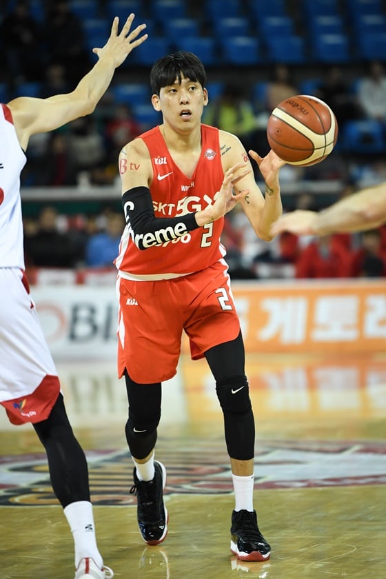 현장] 최준용 3Q 미친 활약, KGC 매서운 추격도 끊겼다 - 스타뉴스