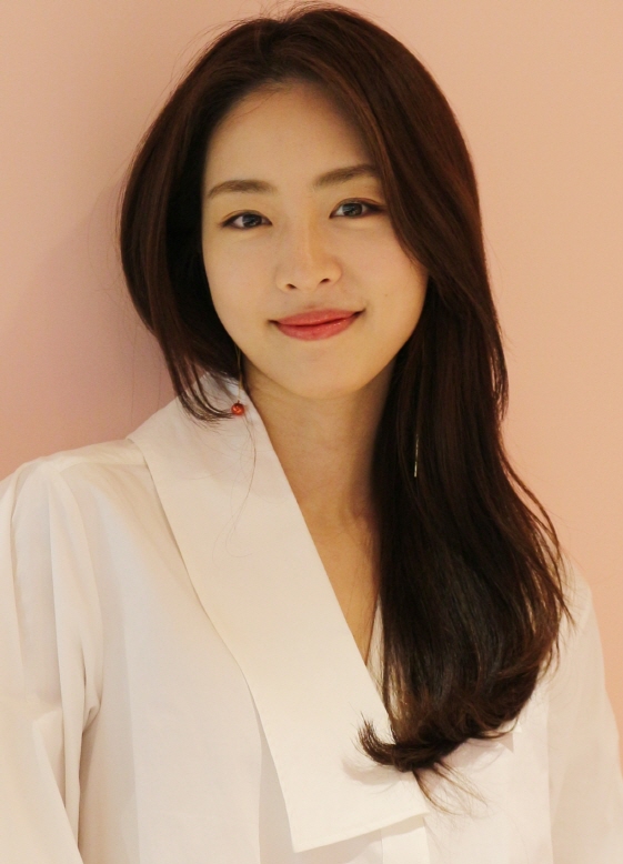 이연희, 노덕 감독 '만신' 출연..'SF8' 시리즈 합류 | 스타뉴스