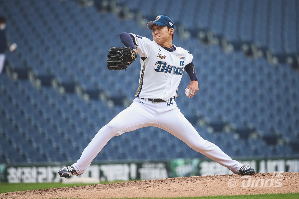 [오피셜] '4승-ERA 0.51' NC 구창모, 2020 KBO 리그 '5월 MVP' 선정 - 스타뉴스