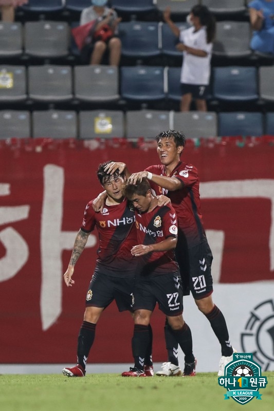 [K리그2 15R] ‘백성동 1골 1도움’ 경남, 충남아산에 2-0 완승… 3연승+4위로 상승 - 스타뉴스