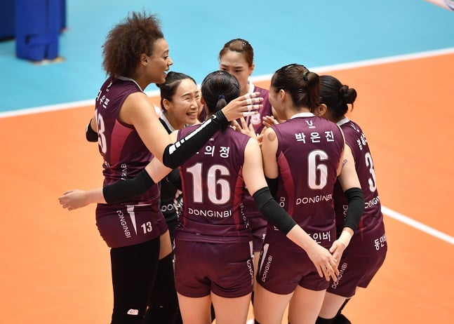 제천리뷰] '패패 승승승' KGC인삼, GS칼텍스에 3-2 짜릿한 대역전승! - 스타뉴스