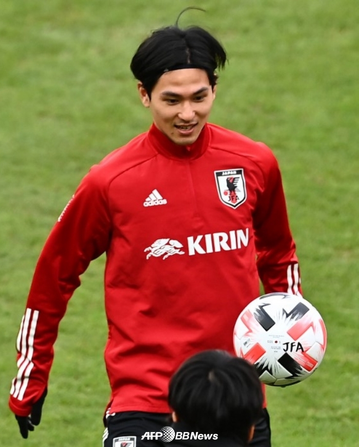 [EPL 10R] 미나미노 리그 첫 전격 선발! 드디어 클롭 부름 받았다 | 스타뉴스