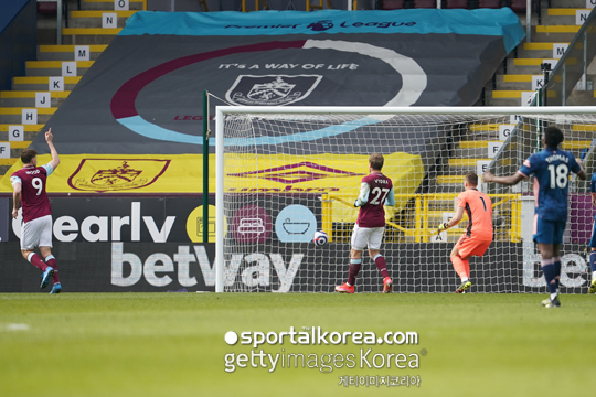 [EPL 27R] 조기회도 안 하는 실수를... 아스널, 번리와 1-1 무승부 | 스타뉴스
