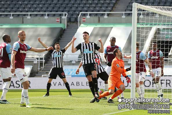 [EPL 32R] 토트넘 다시 찾아온 4위 희망고문, 웨스트햄 뉴캐슬에 2-3 패 | 스타뉴스