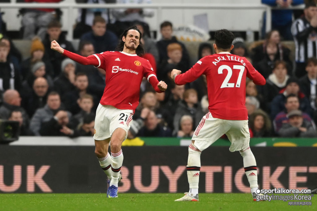 [EPL 19R] ‘카바니 골+데 헤아 선방’ 맨유, 뉴캐슬에 1-1로 진땀 무승부… 7위 유지 - 스타뉴스