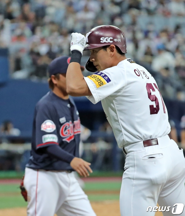 'ML 최상위 어깨'도 따라잡았다... KBO가 좁은 이정후, 완전체로 향한다 | 스타뉴스