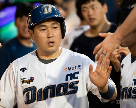 '8월 타율 0.403' NC 양의지, KBO 월간 MVP 선정 | 스타뉴스