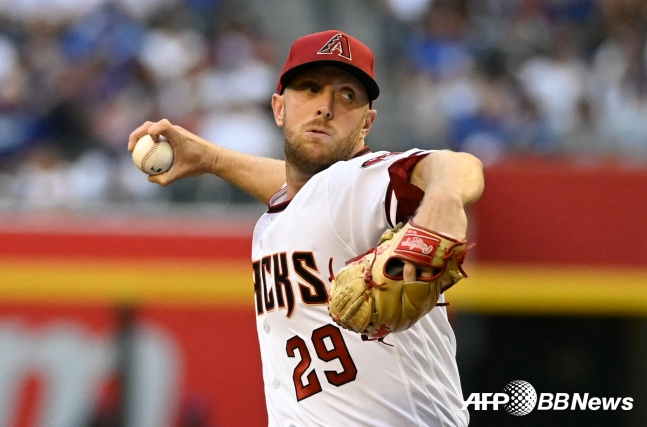 전 KBO 에이스 'ML서도 단 1명뿐인 진기록' 도전... 감독도 지원사격 - 스타뉴스