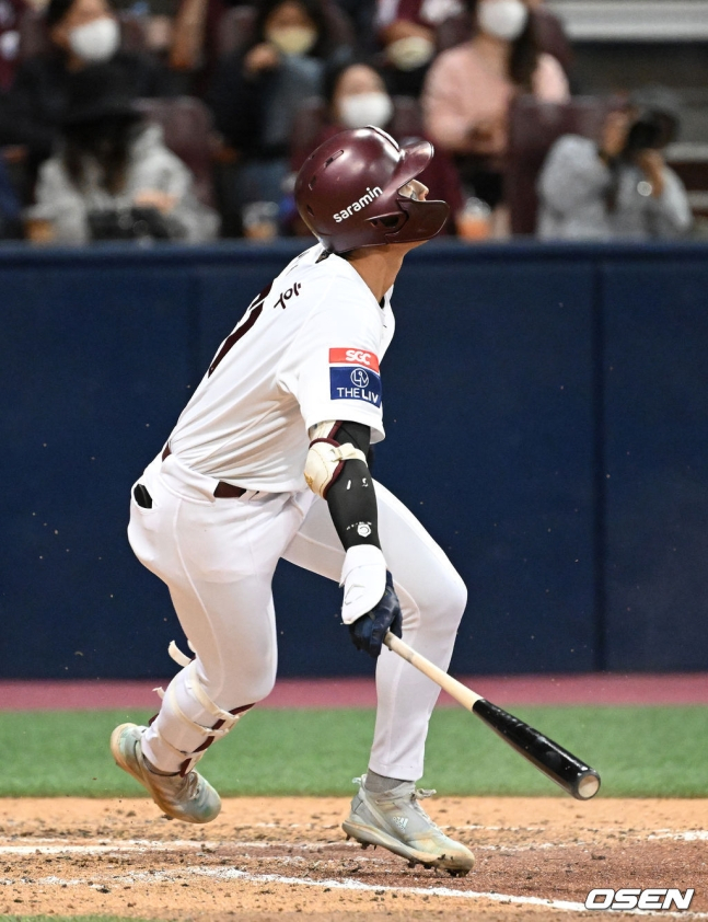 3일 쉰 천적에게 틀어막힌 키움, '멀티히트' 이정후만 빛났다 [준PO2] | 스타뉴스