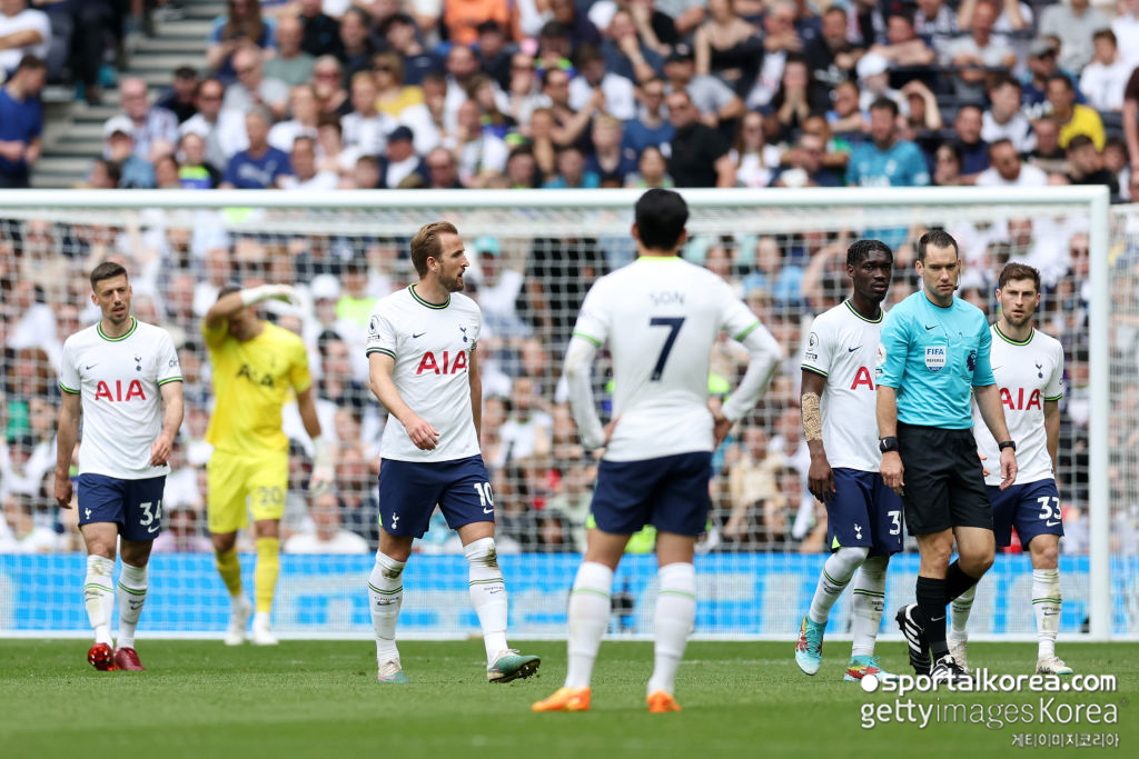 [EPL 37R] ‘유로파리그는 무슨...’ 토트넘, 안방에서 브렌트포트에 1-3 완패 | 스타뉴스