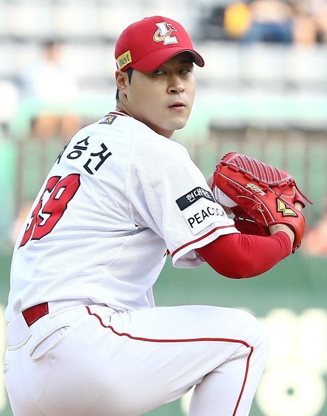 김광현 고개 숙인 그날, 또 다른 SSG 1차지명은 희망을 남겼다 - 스타뉴스