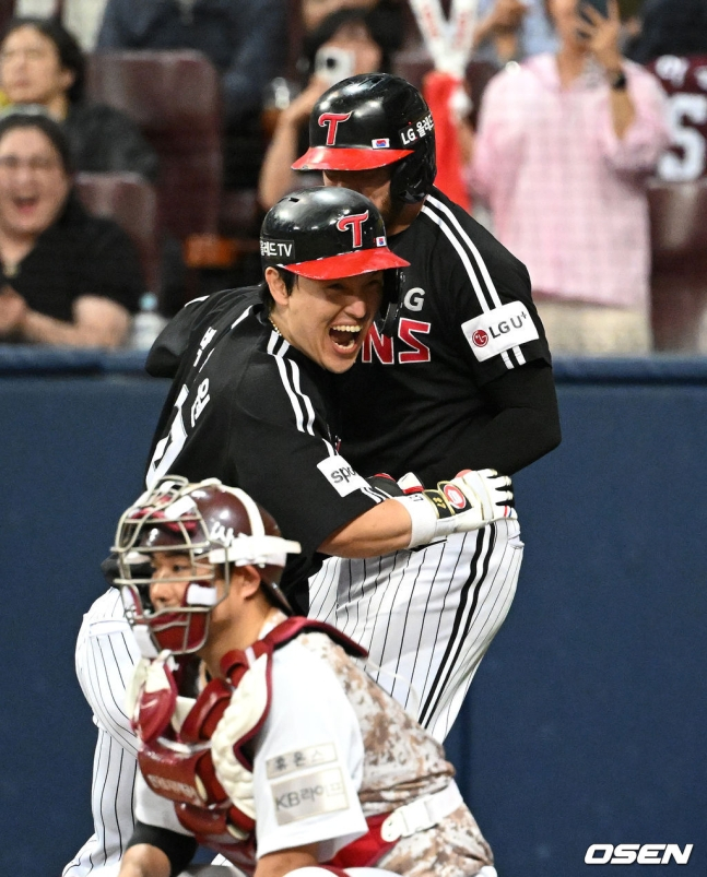 '압도적 5월 MVP' LG 박동원, 이유있는 올스타전 투표 선두 질주... 2위팀서 홀로 빛나 더 특별하다 | 스타뉴스