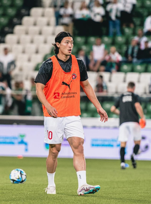 '수염 기른' 조규성, 120분 풀타임+승부차기 성공→평점 7.7 활약... 미트윌란은 UECL 본선 진출 실패 | 스타뉴스