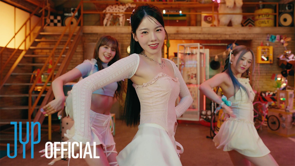 JYP 니쥬, 日 MTV VMAJ 2023 '베스트 팝 비디오' 수상..韓 데뷔 전 호재 | 스타뉴스