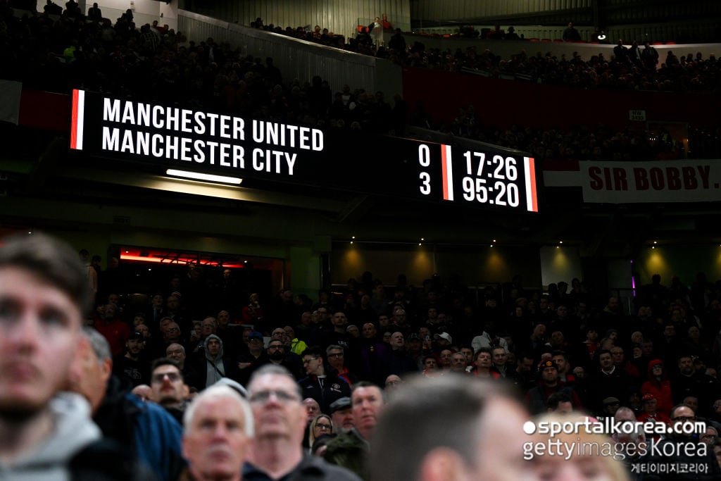 [EPL 10R] ‘박지성-에브라 응원까지 왔는데 소용없네!...“엉망진창! 축구 수업 수준” 맨유, 홀란드 미치게 날뛴 맨시티에 안방에서 0-3 참패! - 스타뉴스