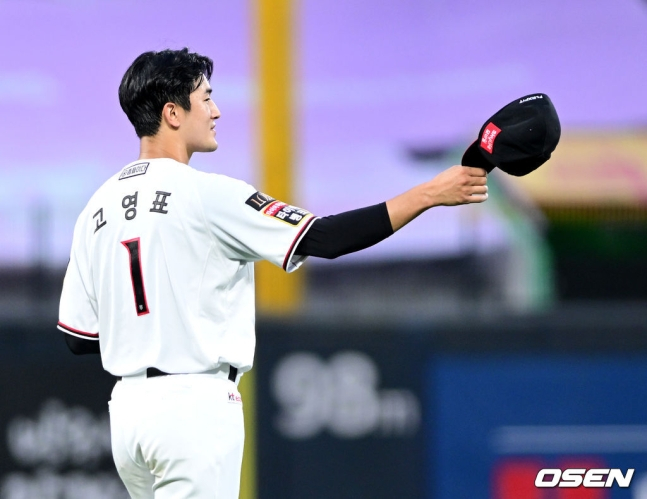 '모두가 KT의 패배를 말할 때...' 그때부터 기적이 일어났다, KBO 최고 토종 에이스가 운명 바꿀까 | 스타뉴스