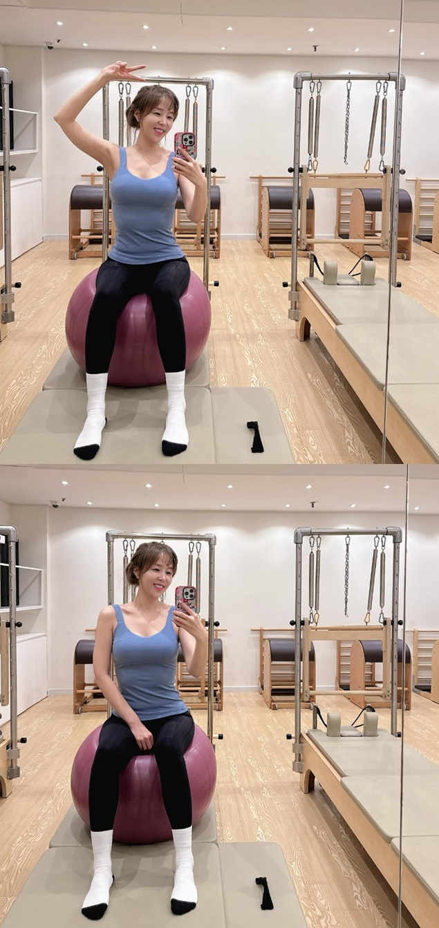 '11kg 감량' 신지, 40대 맞아?..군살 제로 완벽 '핫 보디' [스타IN★] | 스타뉴스