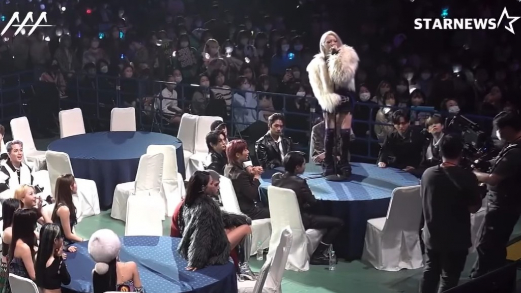 "내 최애 어디 앉았을까?" 아티스트석 200여 가수·배우 함께 즐길 깜짝 퍼포먼스..2023 AAA 미리보기②[★FOCUS] | 스타뉴스