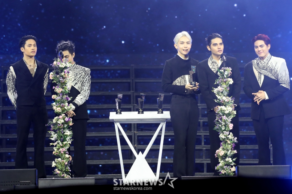 SB19 'AAA 핫트렌드상 수상'[★포토] | 스타뉴스