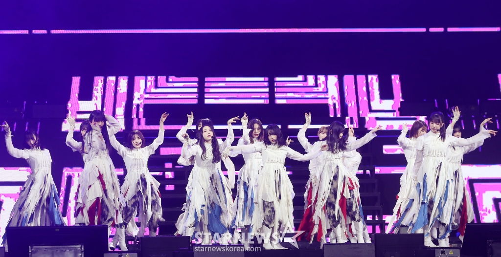 사쿠라자카46 'AAA 필리핀 꽉 찬 무대'[★포토] | 스타뉴스