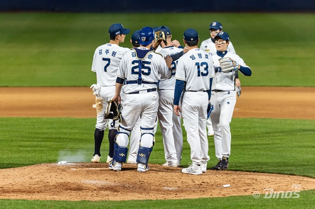 '7연승' 한화·키움이 1위 아니라니... '소리없는 강자' NC, MVP 빠지고도 당당히 선두 - 스타뉴스