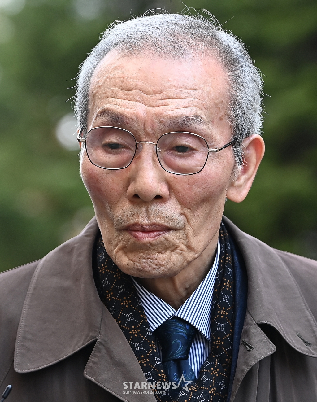 '강제추행' 깐부 오영수, KBS 출연 정지 처분..규제 수위↑ | 스타뉴스