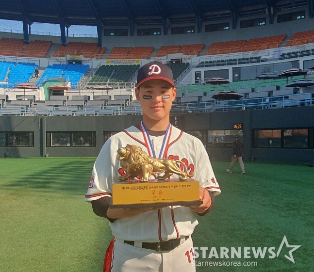 'ML보다 KBO 우선' 전체 1순위 유력 152㎞ 좌완, 생각보다 단호했다 "한국이 먼저입니다" | 스타뉴스