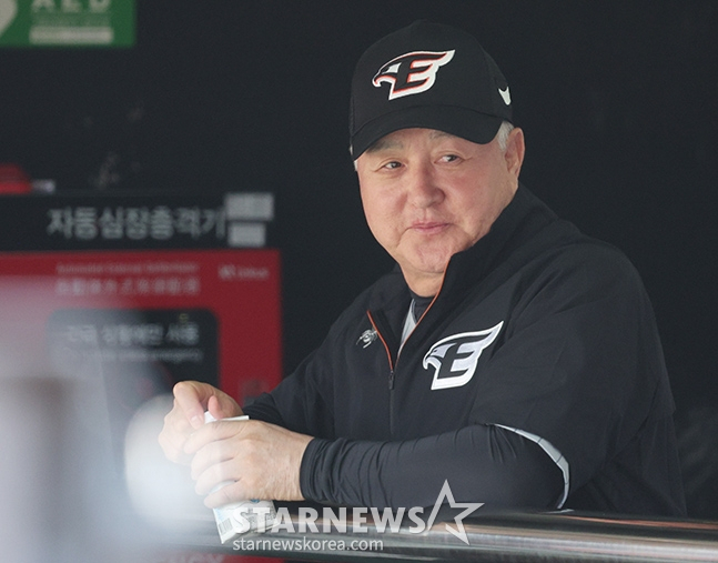 '부임 후 3연승' 김경문 6년 만에 NC 만난다, '13G 12패' 옛팀 상대 홈 데뷔전 승리 정조준 | 스타뉴스