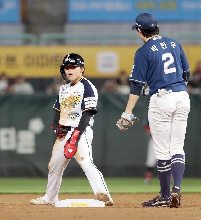 '제2의 정근우' 거부한 당찬 5R 신인 "제 유니폼은 항상 더러울 겁니다, 계속 그렇게 보이고 싶어요" [인터뷰] | 스타뉴스