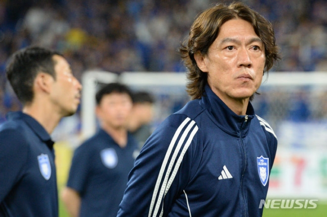 [오피셜] KFA, 홍명보 A대표팀 감독 '공식 선임'→유럽 코치 구하기 착수... 이사회 23명 중 21명 찬성했다 | 스타뉴스