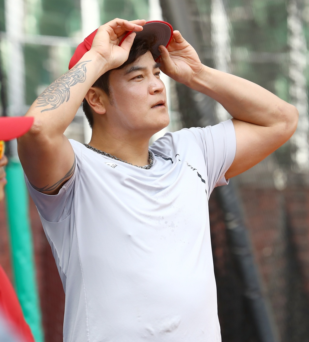 추신수 마침내 KBO 리그 새 역사 썼다!→17년간 잠들어있던 호세 기록 갈아치우다 | 스타뉴스