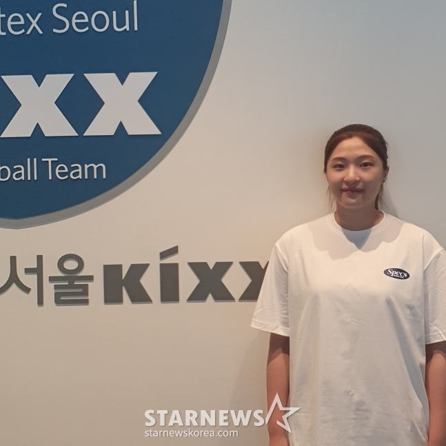 VNL 30연패에 눈빛부터 달라졌다... 23세 국대 세터 "요새 영어공부해요, 정말 배워야겠다 싶었어요" [인터뷰] | 스타뉴스