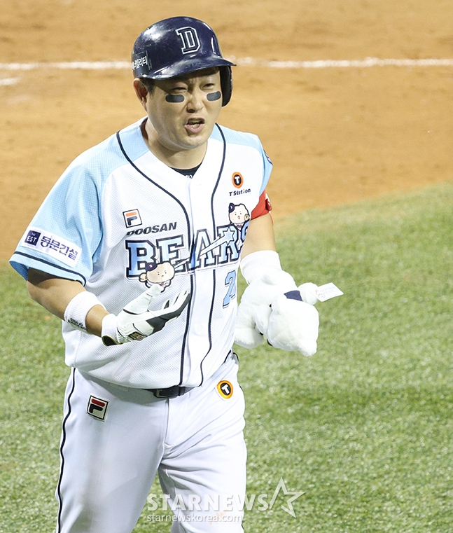 'WC2 최종 라인업 발표' 쇄골 부상 양의지 또 선발 제외, 두산·KT 모두 1차전과 동일 [WC2 현장] | 스타뉴스