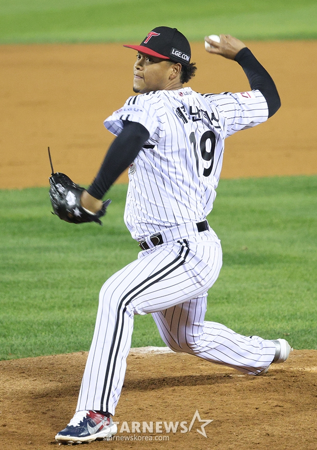 '엘동원' PO 또 전 경기 출전 가능해?→"Sure! 이겨야 한다" 본인은 의욕 충만 [PO1 현장] | 스타뉴스