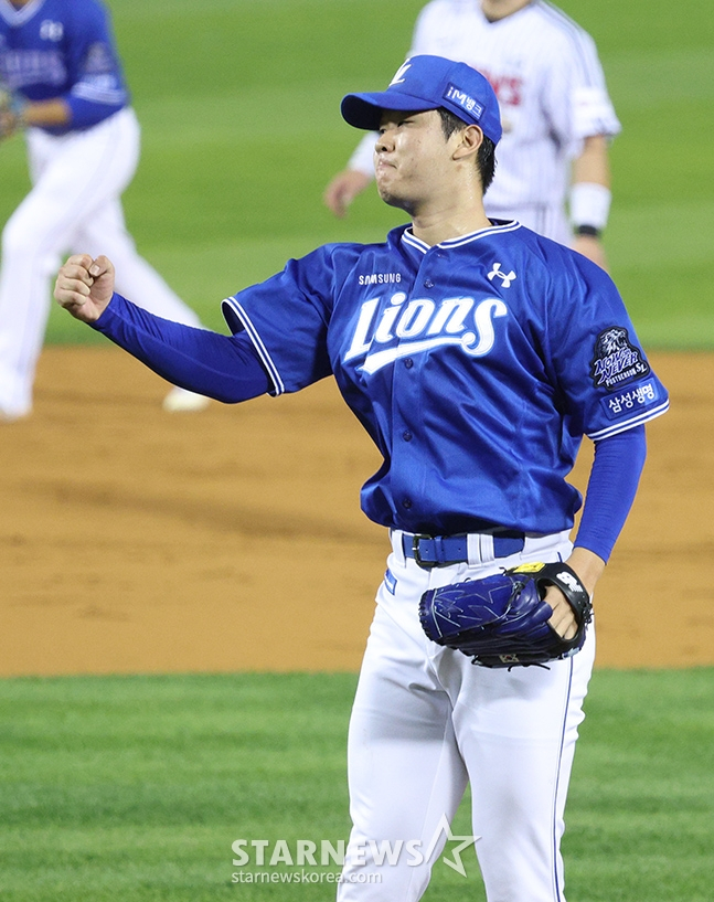 '삼성 아픈 손가락' 황동재, '3이닝 무실점' 가을야구서 해냈다... 이젠 '불펜 총력전 모드' [PO3 현장] | 스타뉴스