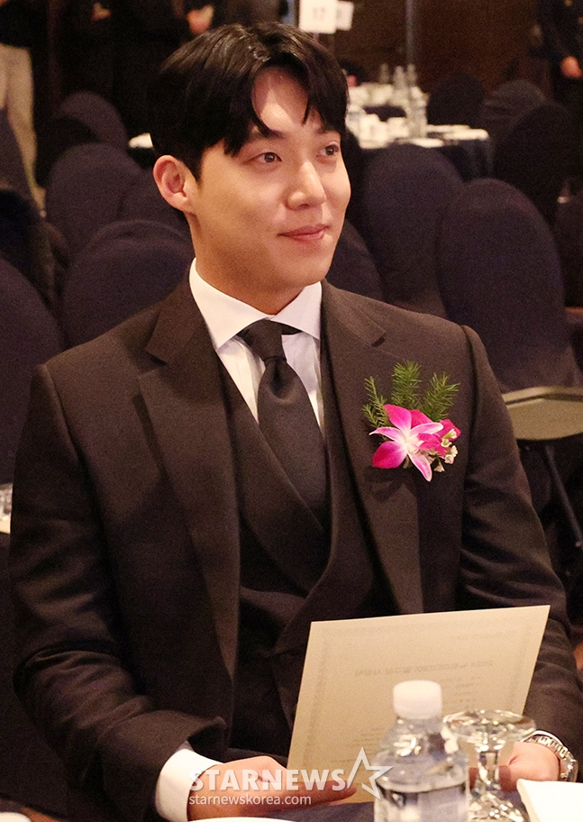 [오피셜] '어깨 부상에도 군 훈련 다 받았다' 삼성 원태인, KBO 페어플레이상 수상... 차우찬 이후 삼성에서 5번째 | 스타뉴스